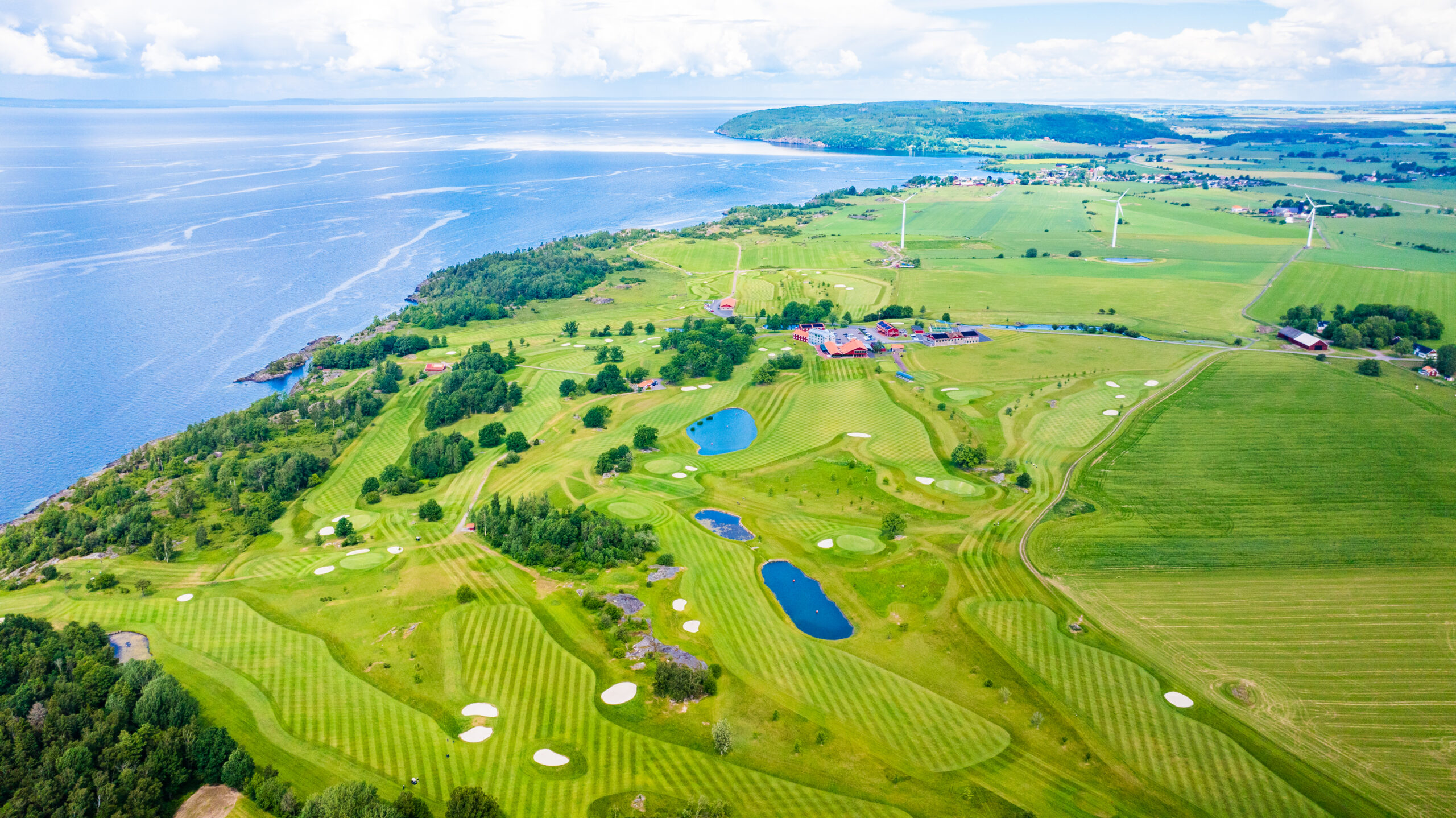 Spela golf till reducerat pris på Ombergs Golf Resort - Östsvenska ...